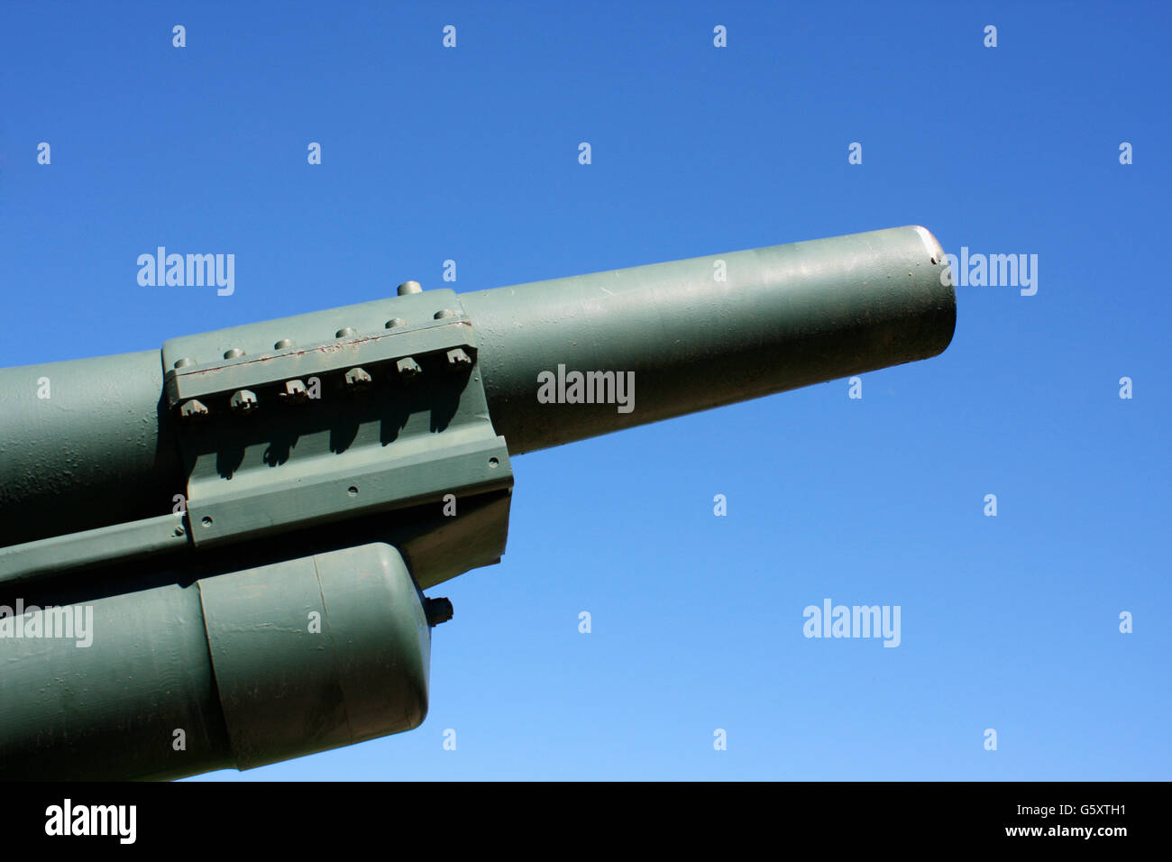powerfull military artillery gun Stock Photo - Alamy