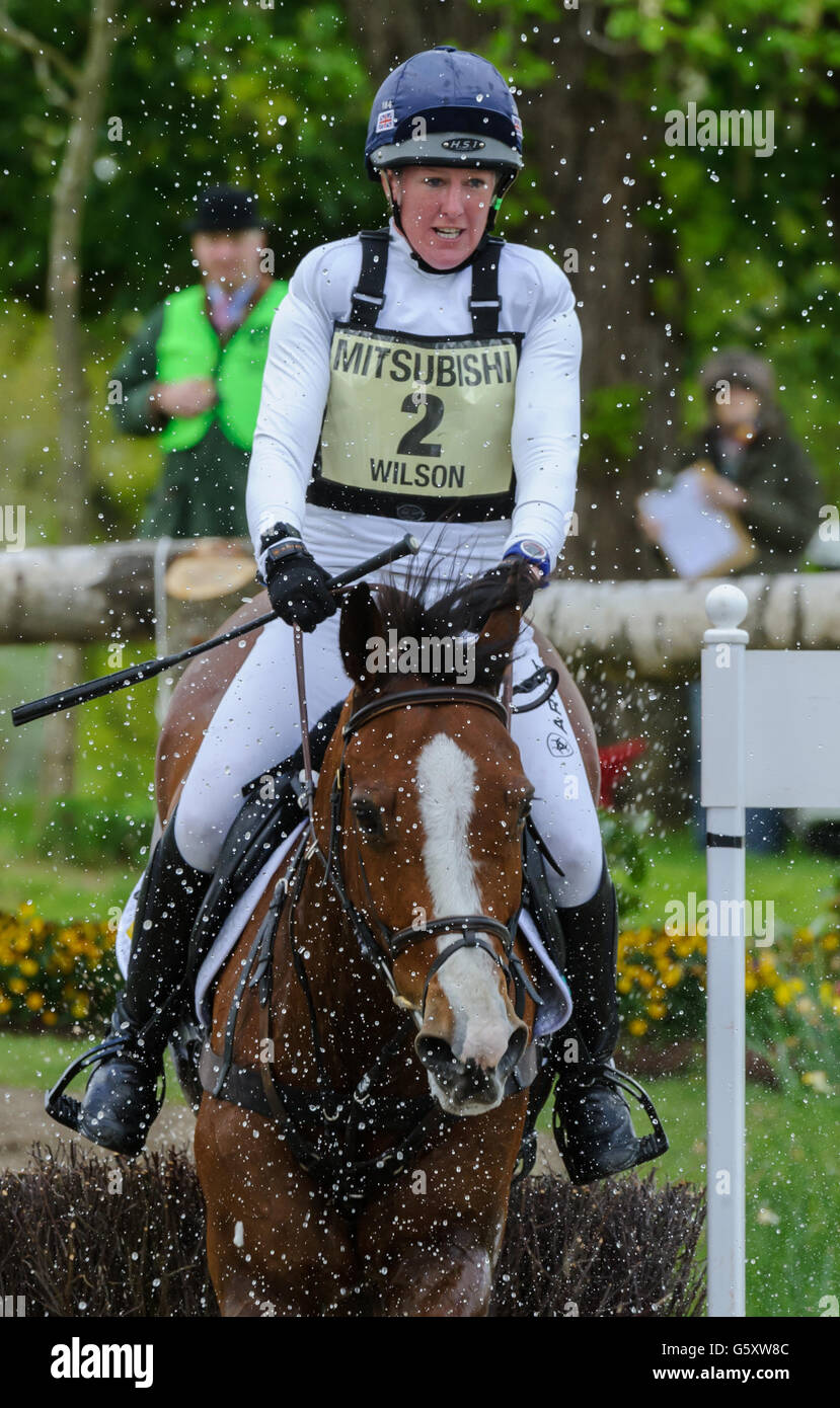 Nicola Wilson and ONE TWO MANY - cross country phase - Mitsubishi ...