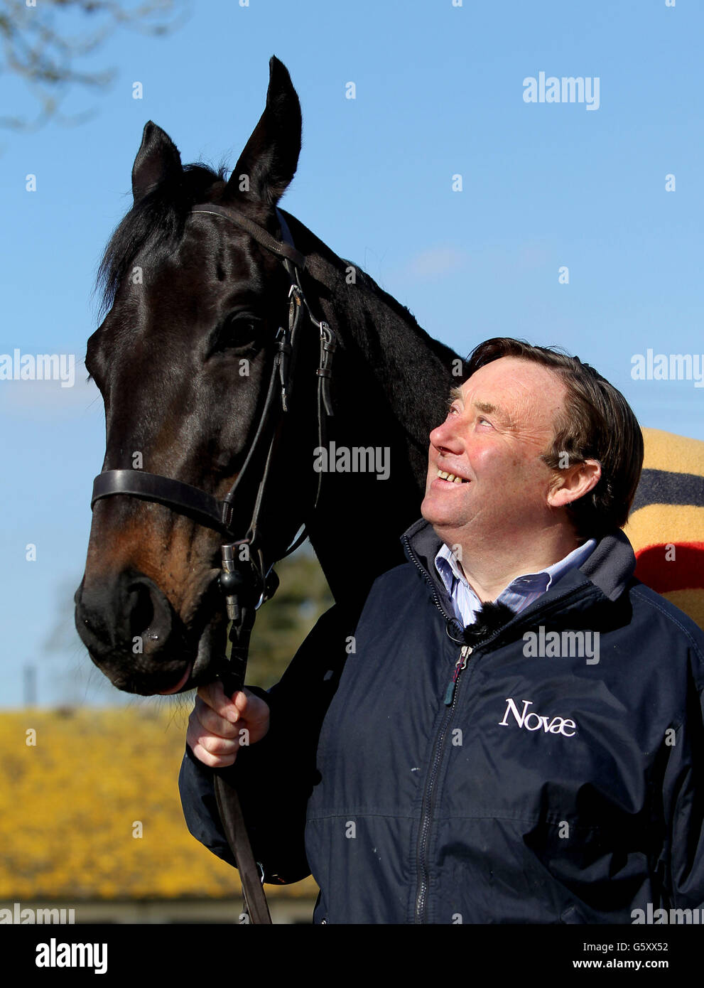 Nicky henderson stables visit hi-res stock photography and images - Alamy