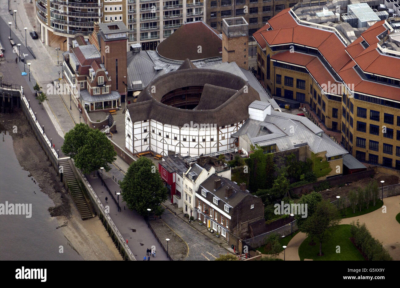 Aerial view of globe theatre hi-res stock photography and images - Alamy
