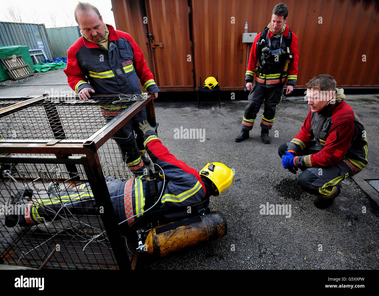Firefighter breathing apparatus during training hi-res stock ...