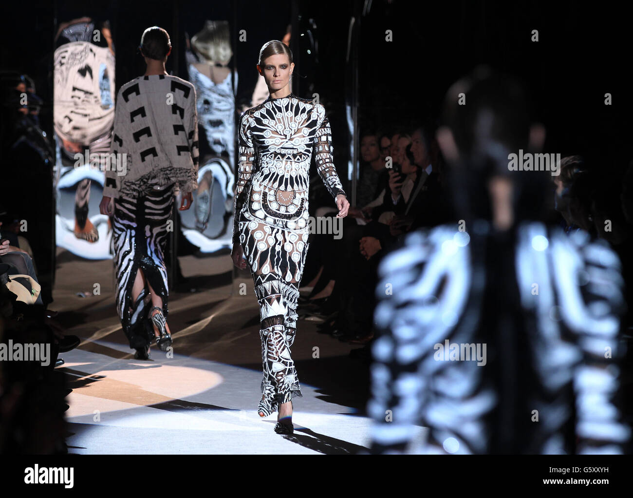 Tom ford catwalk london fashion hi-res stock photography and images - Alamy