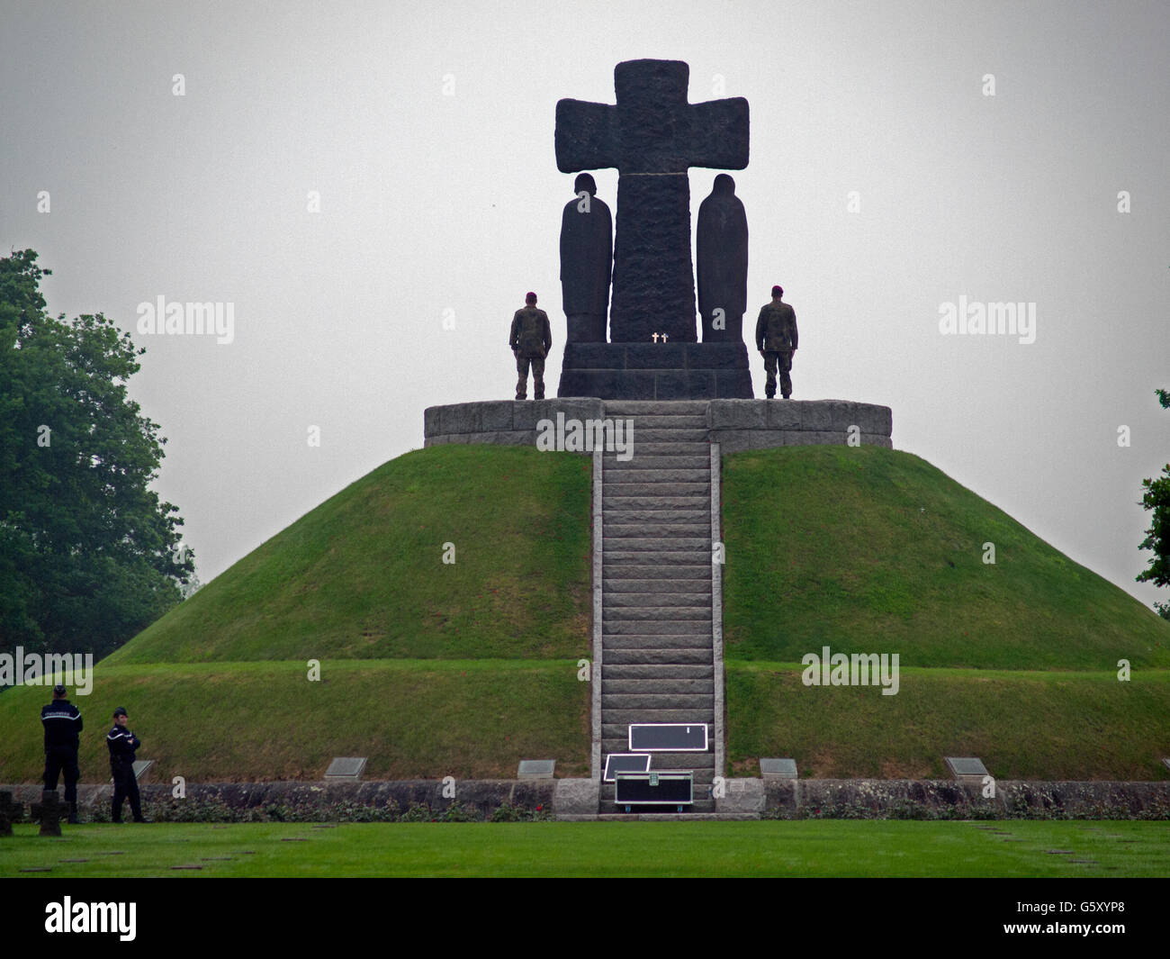 German soldiers france ww2 hi-res stock photography and images - Alamy