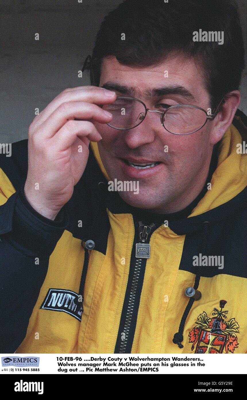 Wolverhampton wanderers manager mark mcghee hi-res stock photography ...