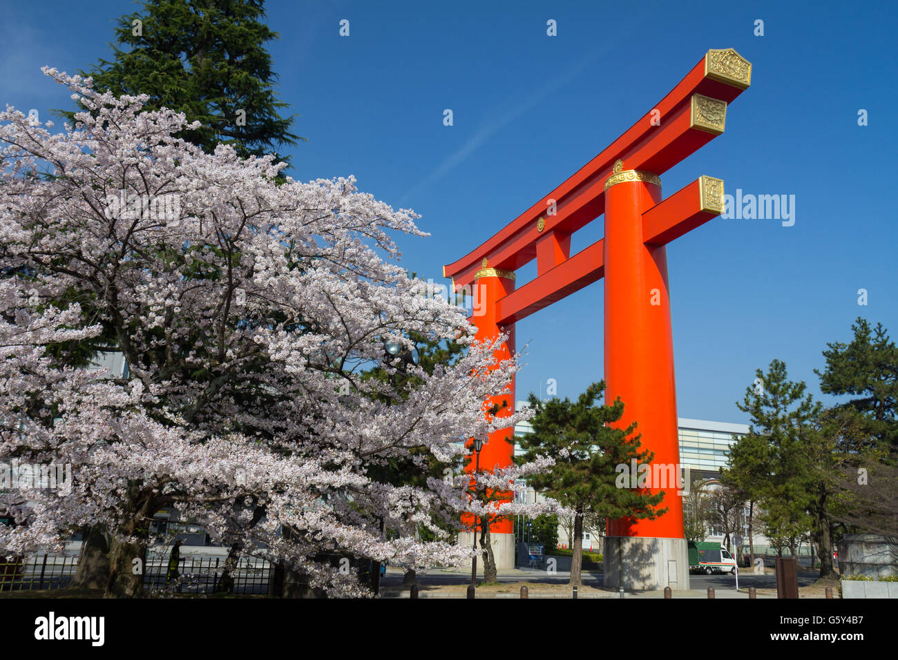 Japan arch hi-res stock photography and images - Alamy