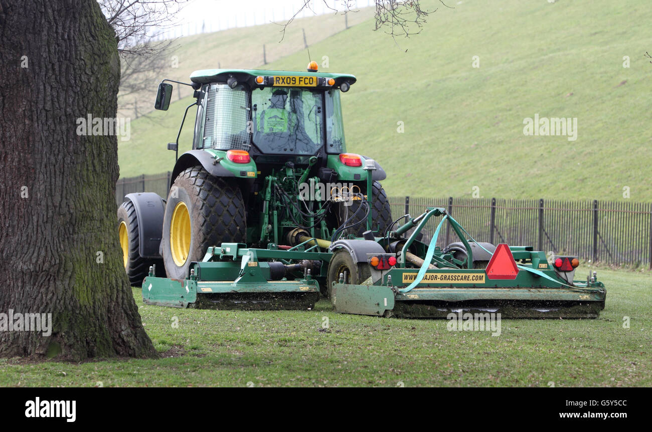 Tractor cutting grass hi-res stock photography and images - Alamy
