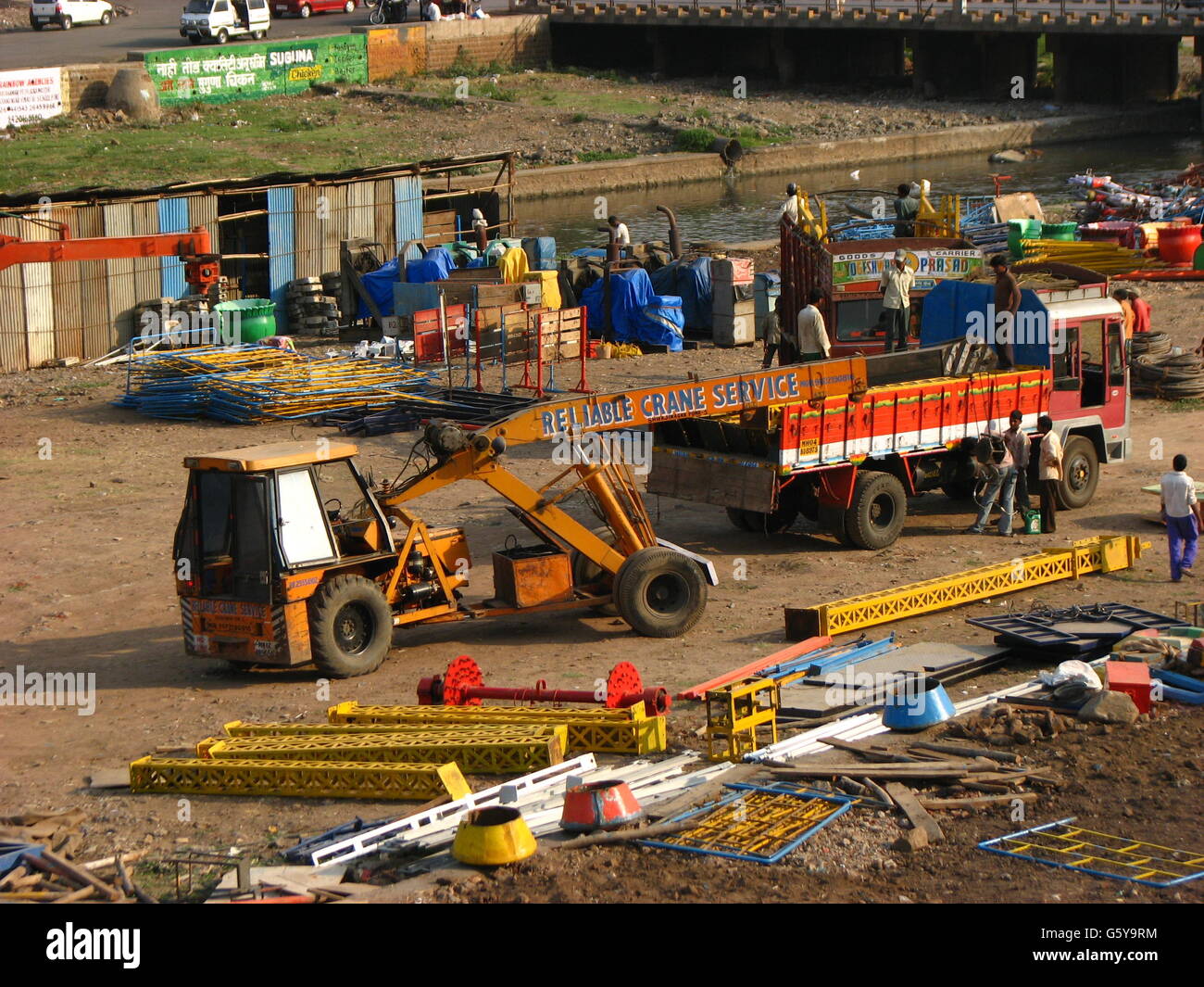 An Indian construction site Stock Photo - Alamy