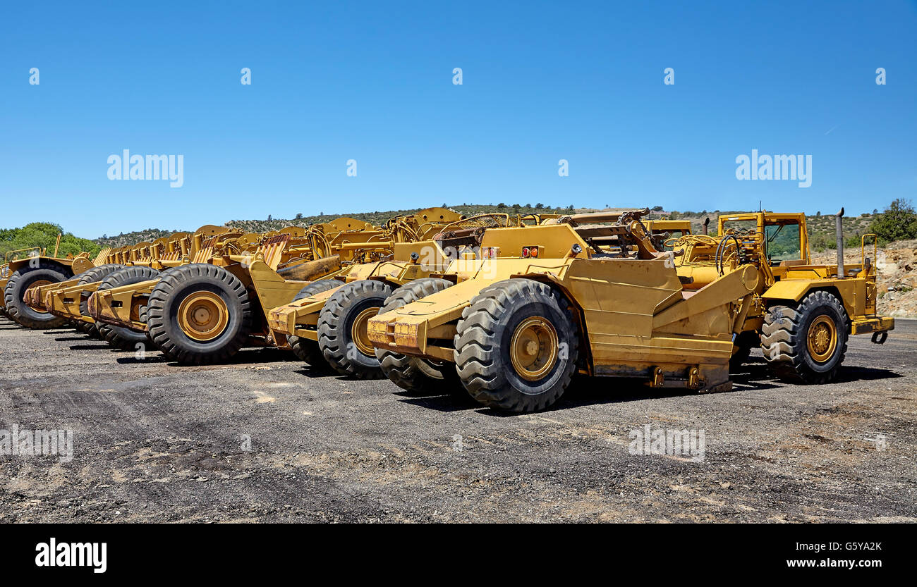 Motor scrapers hi-res stock photography and images - Alamy