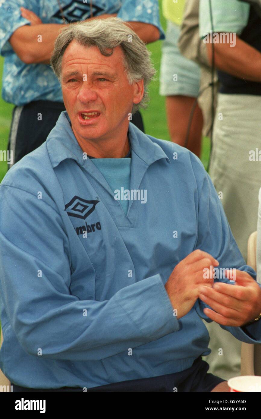 Bobby robson world cup hi-res stock photography and images - Alamy