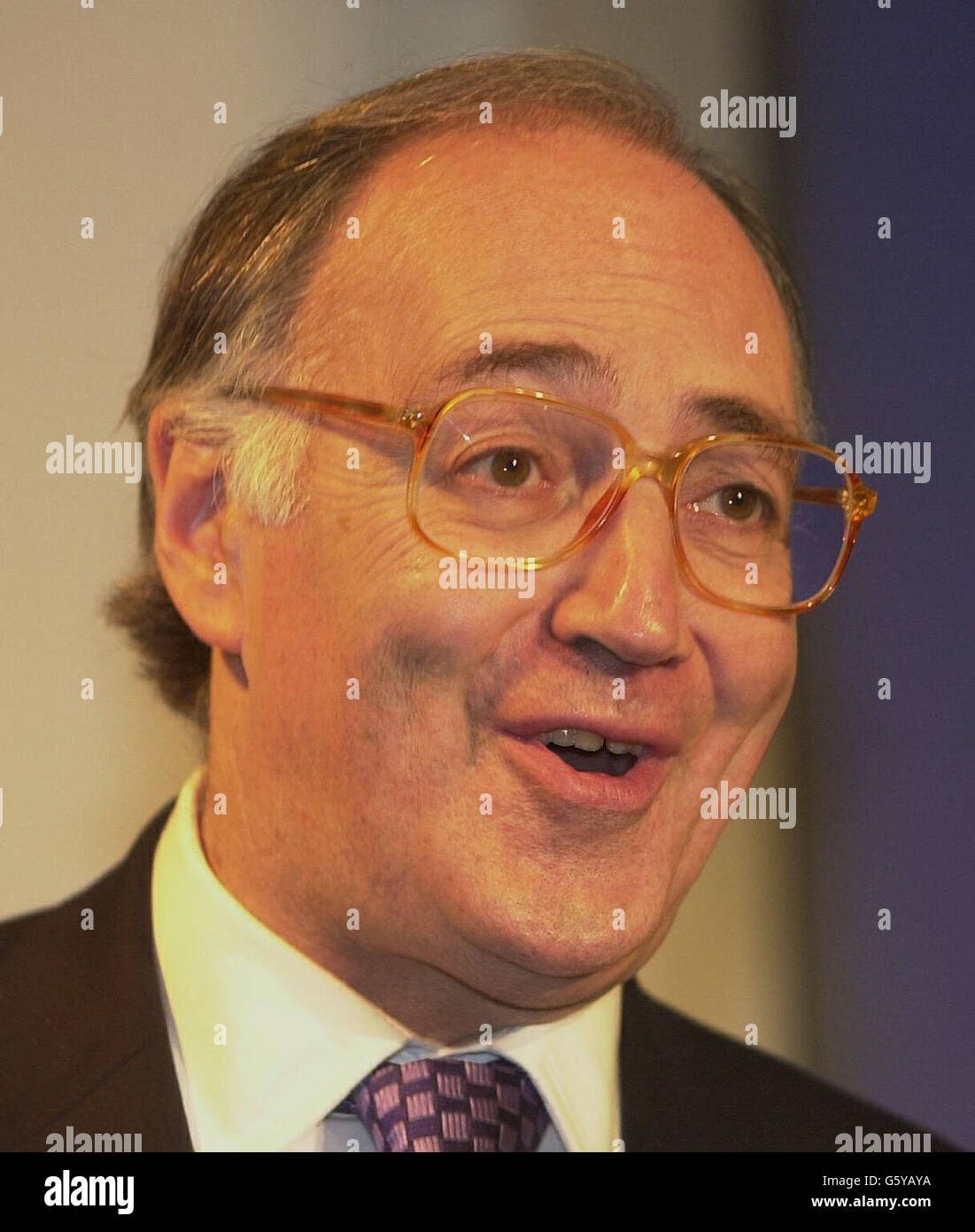 Politics head head shot smiling michael howard hi-res stock photography ...