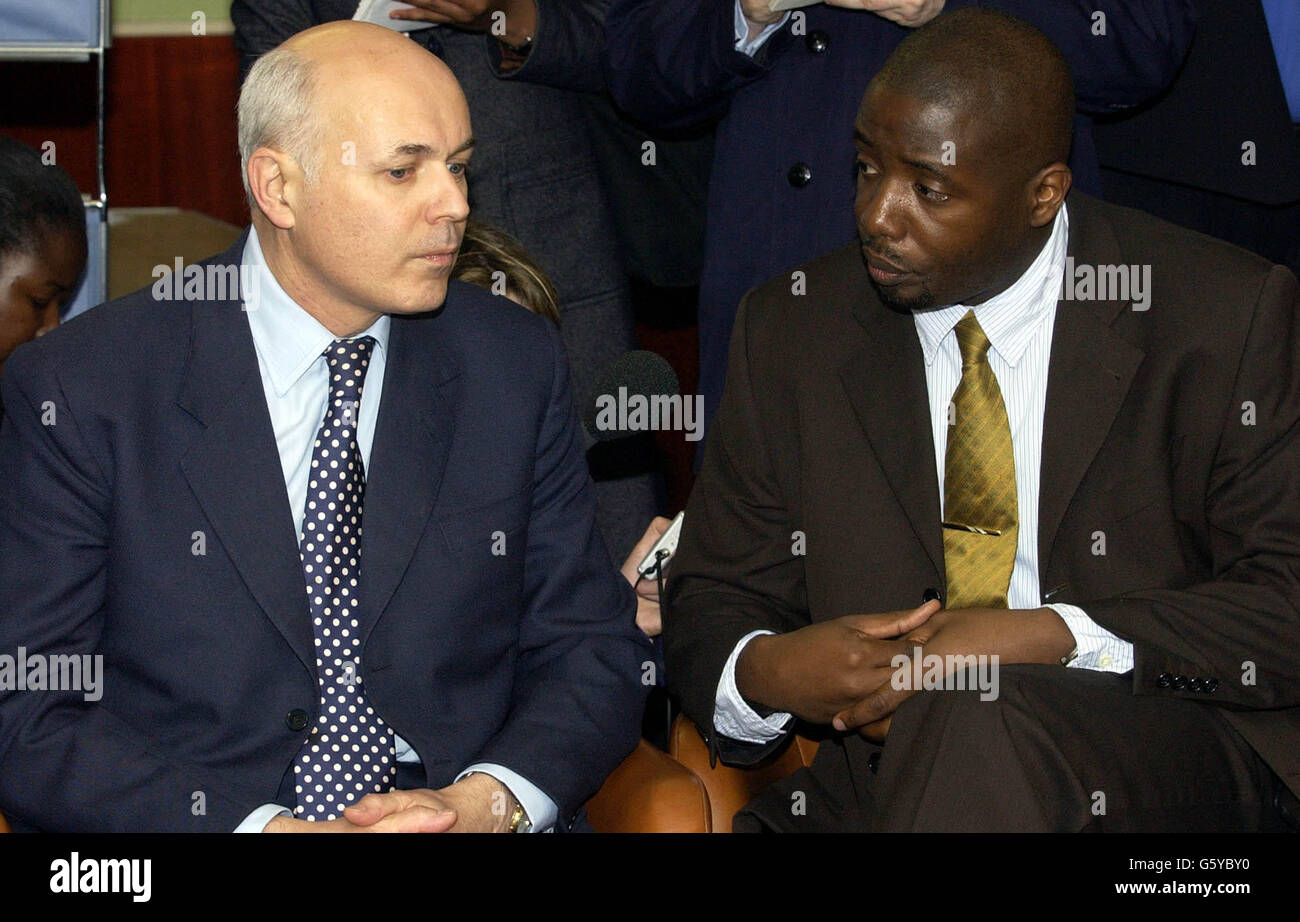 Tory leader iain duncan smith listens to rev andre watson hi-res stock ...