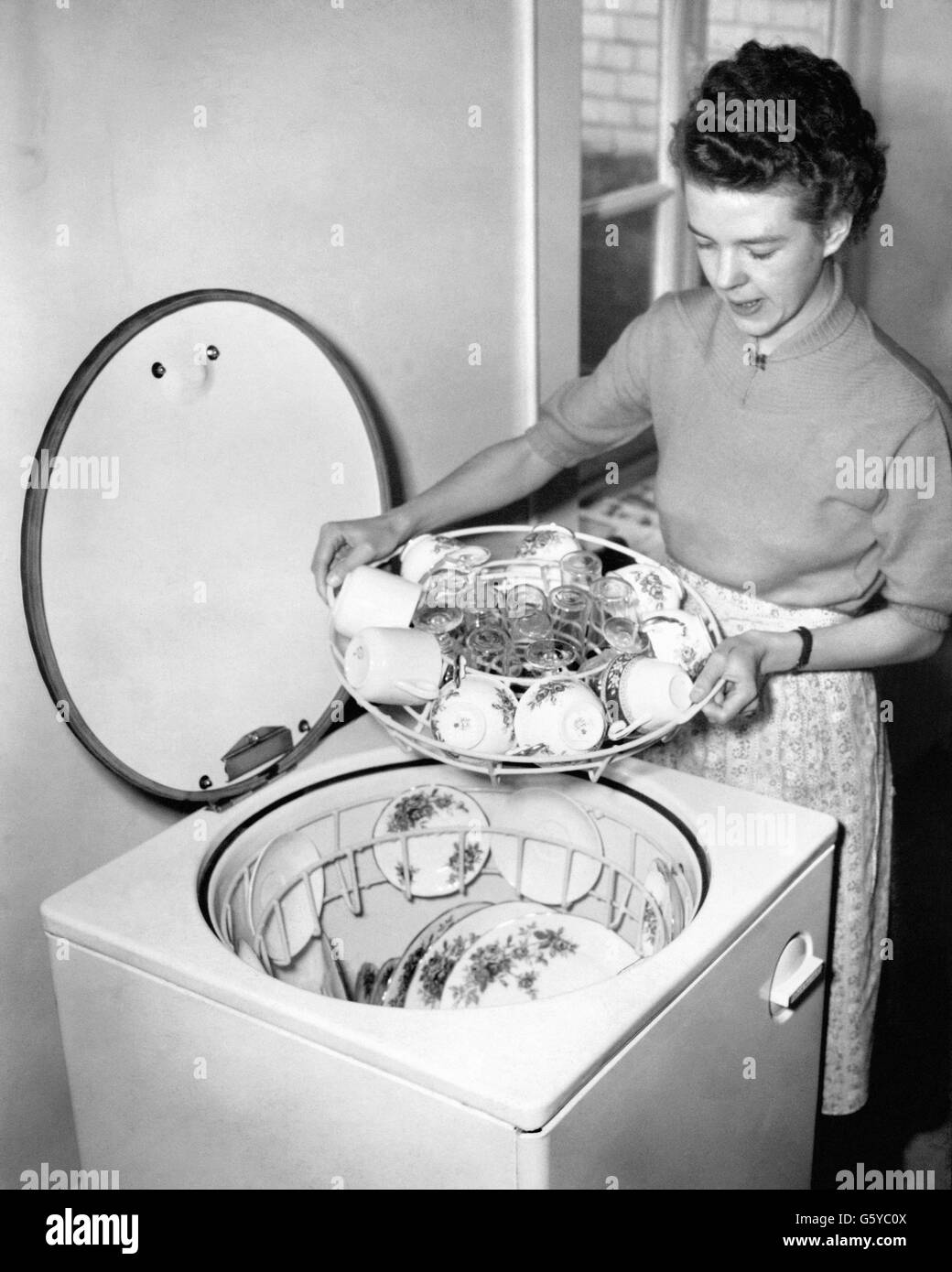 Dishmaster hi-res stock photography and images - Alamy