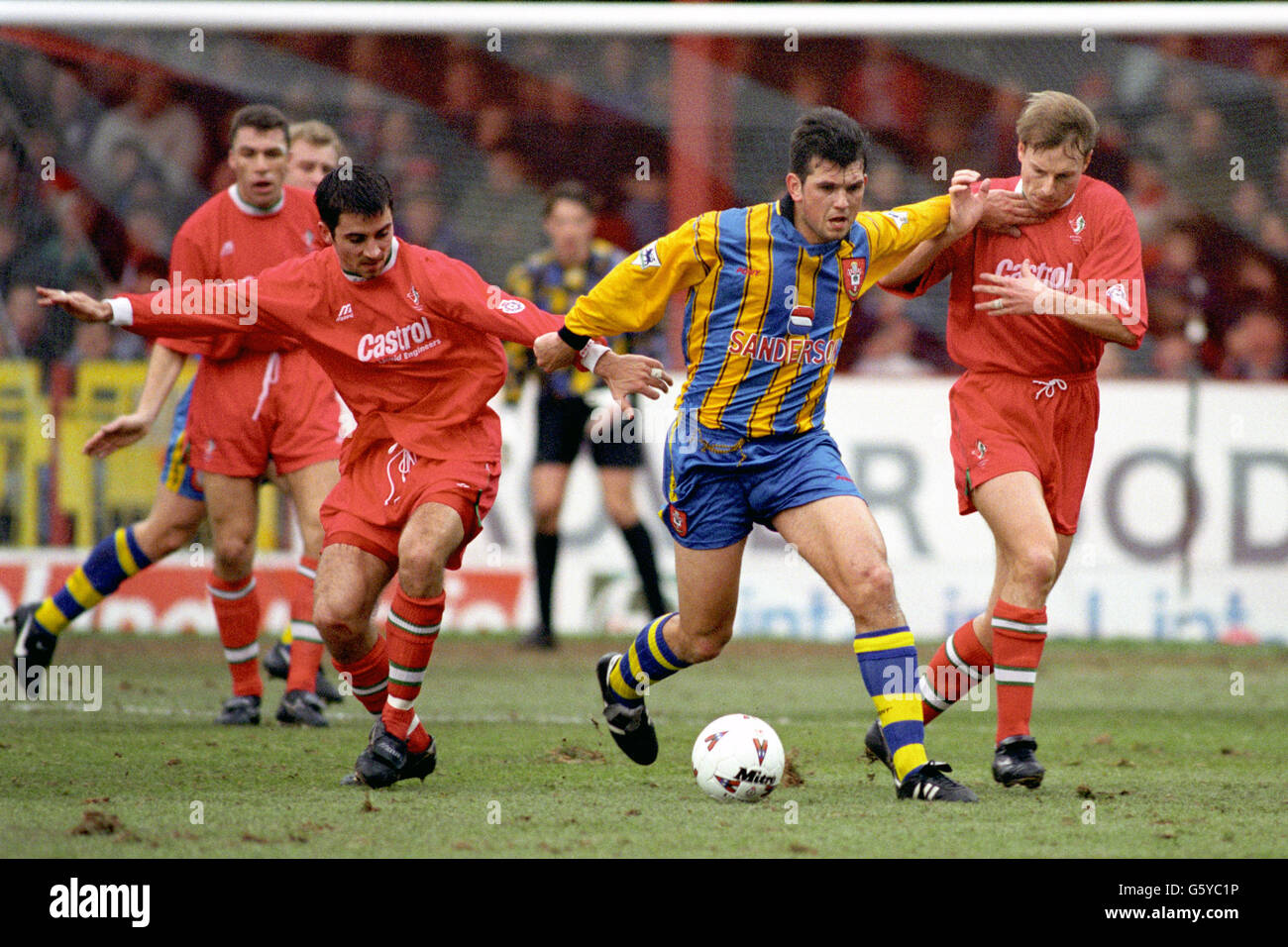 Southamptons neil shipperley holds off swindon town defender paul bodin ...