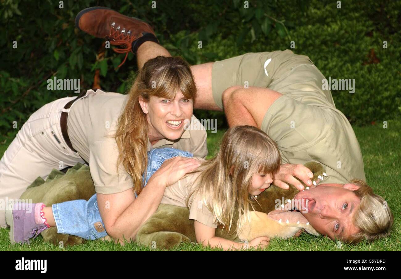 Steve irwin and family hi-res stock photography and images - Alamy