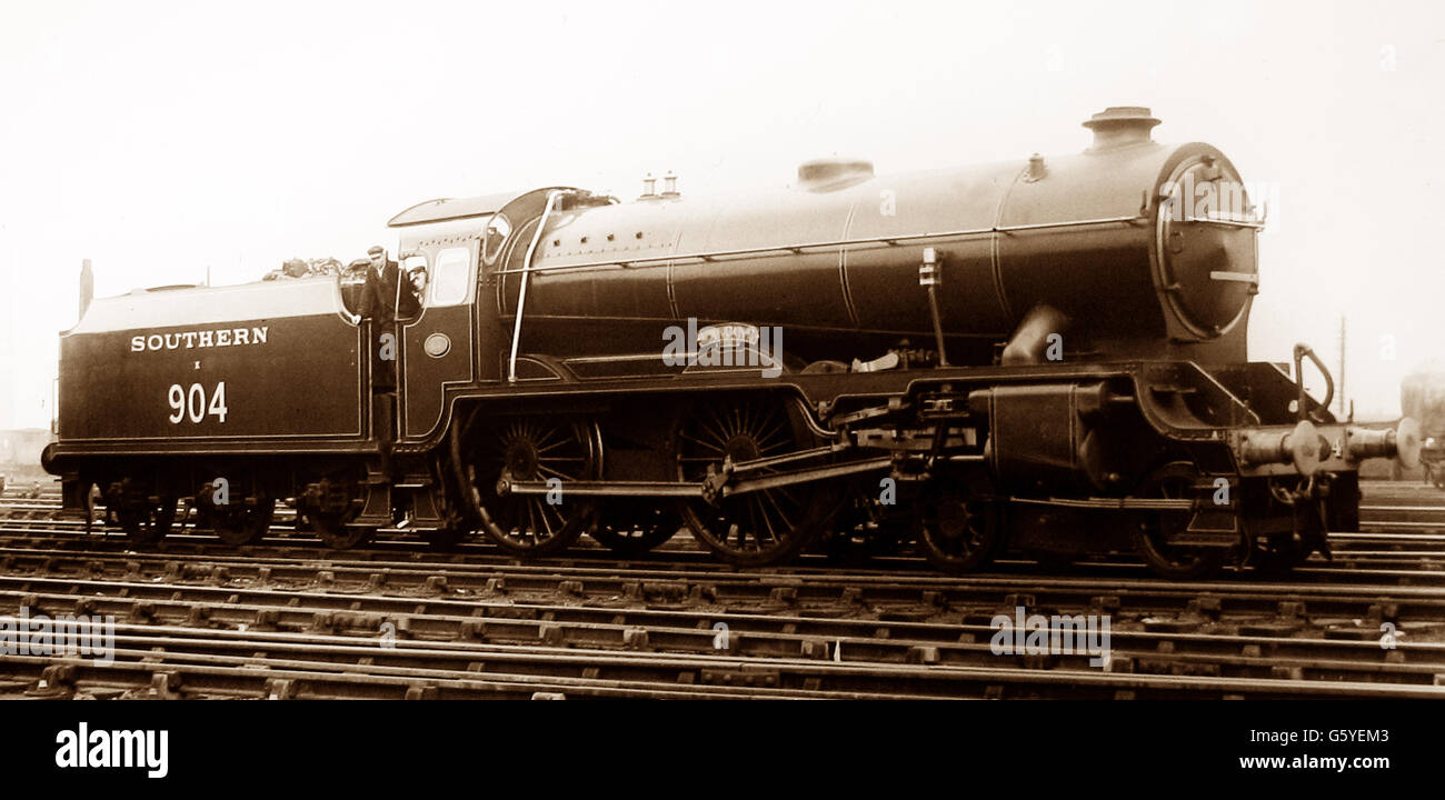 Schools class locomotive hi-res stock photography and images - Alamy