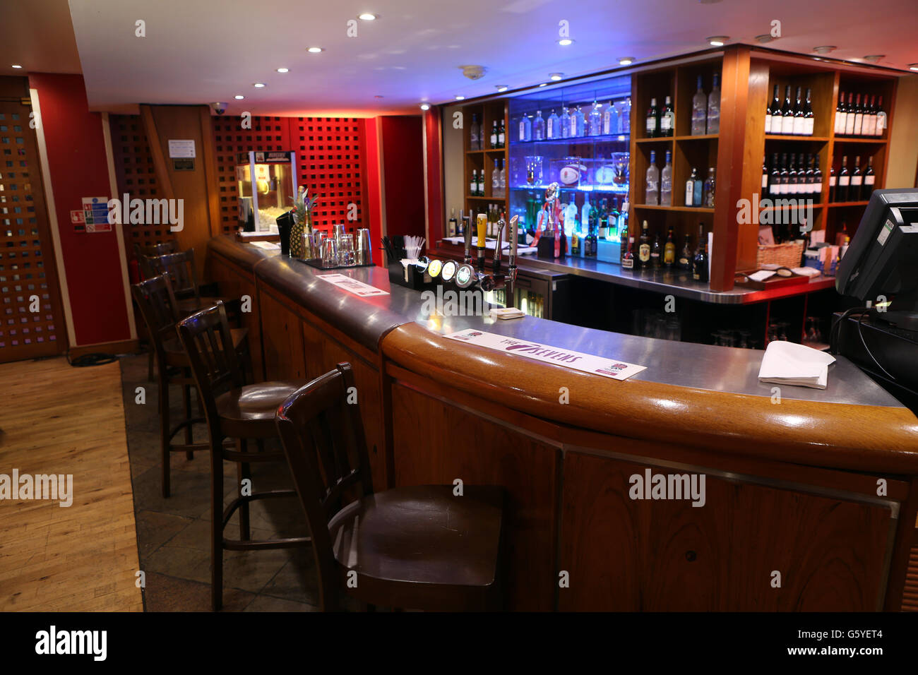 The new Sevens bar at the Marriott Hotel near Heathrow Airport Stock ...