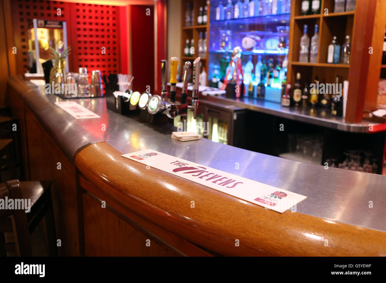 Rugby Union - Opening of the Sevens Bar - Marriott Hotel. The new ...