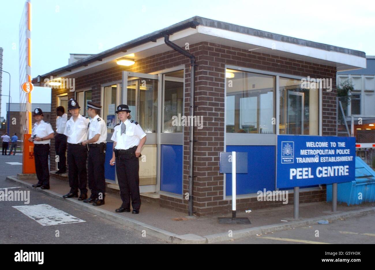 14 15 pool hi-res stock photography and images - Alamy