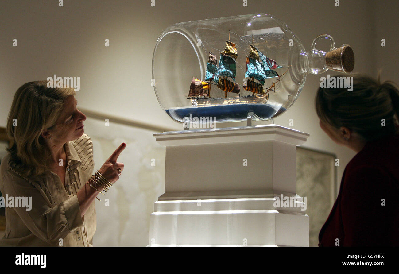 Government art display Stock Photo - Alamy