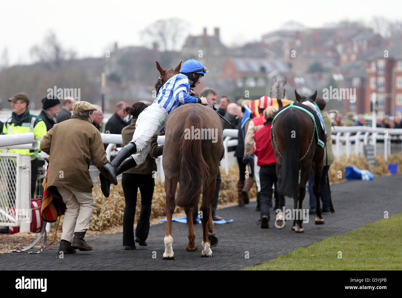 Jockey charlie wallis at warwick racecourse hi-res stock photography ...