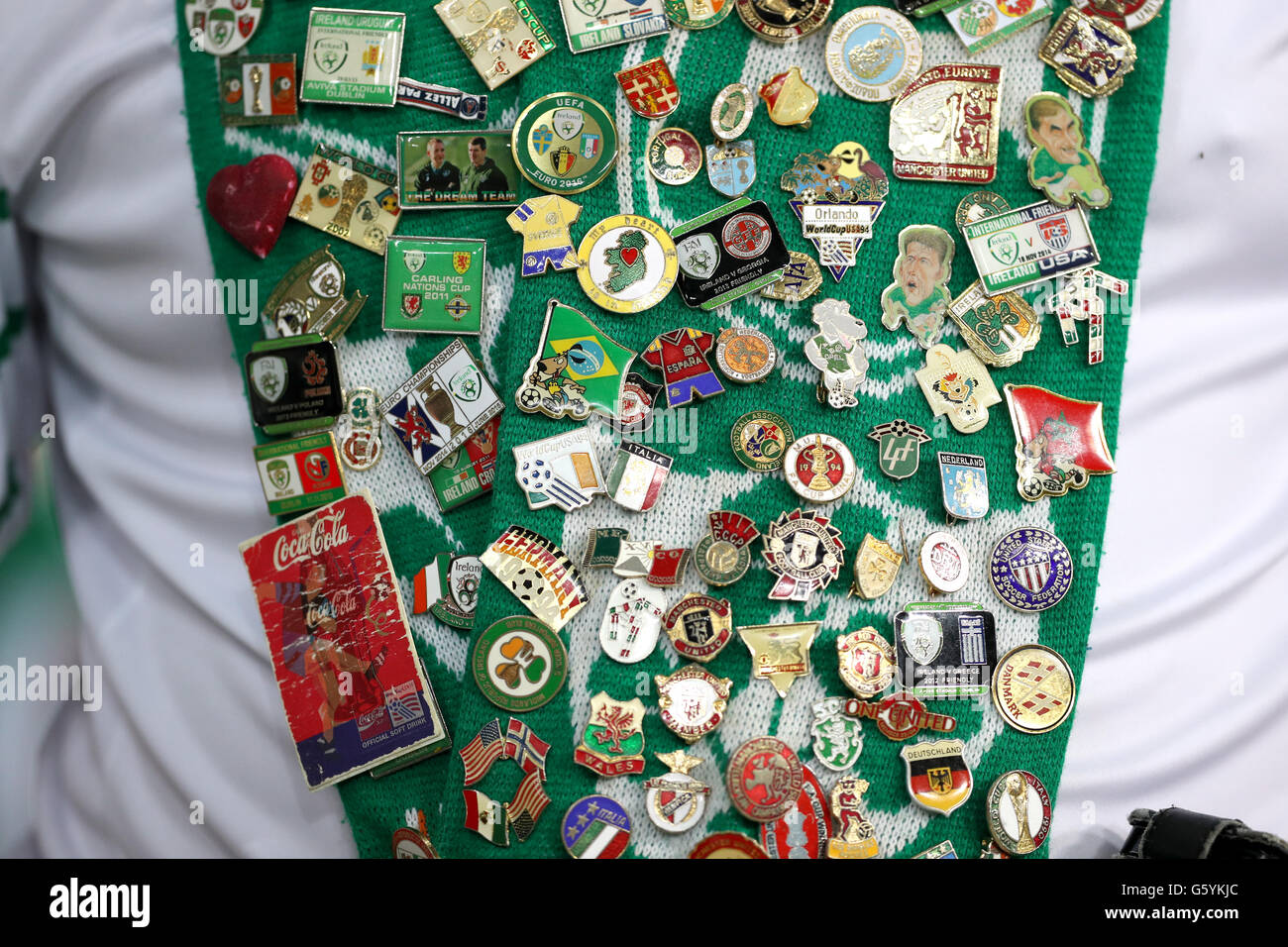 European football team badges hi-res stock photography and images - Alamy