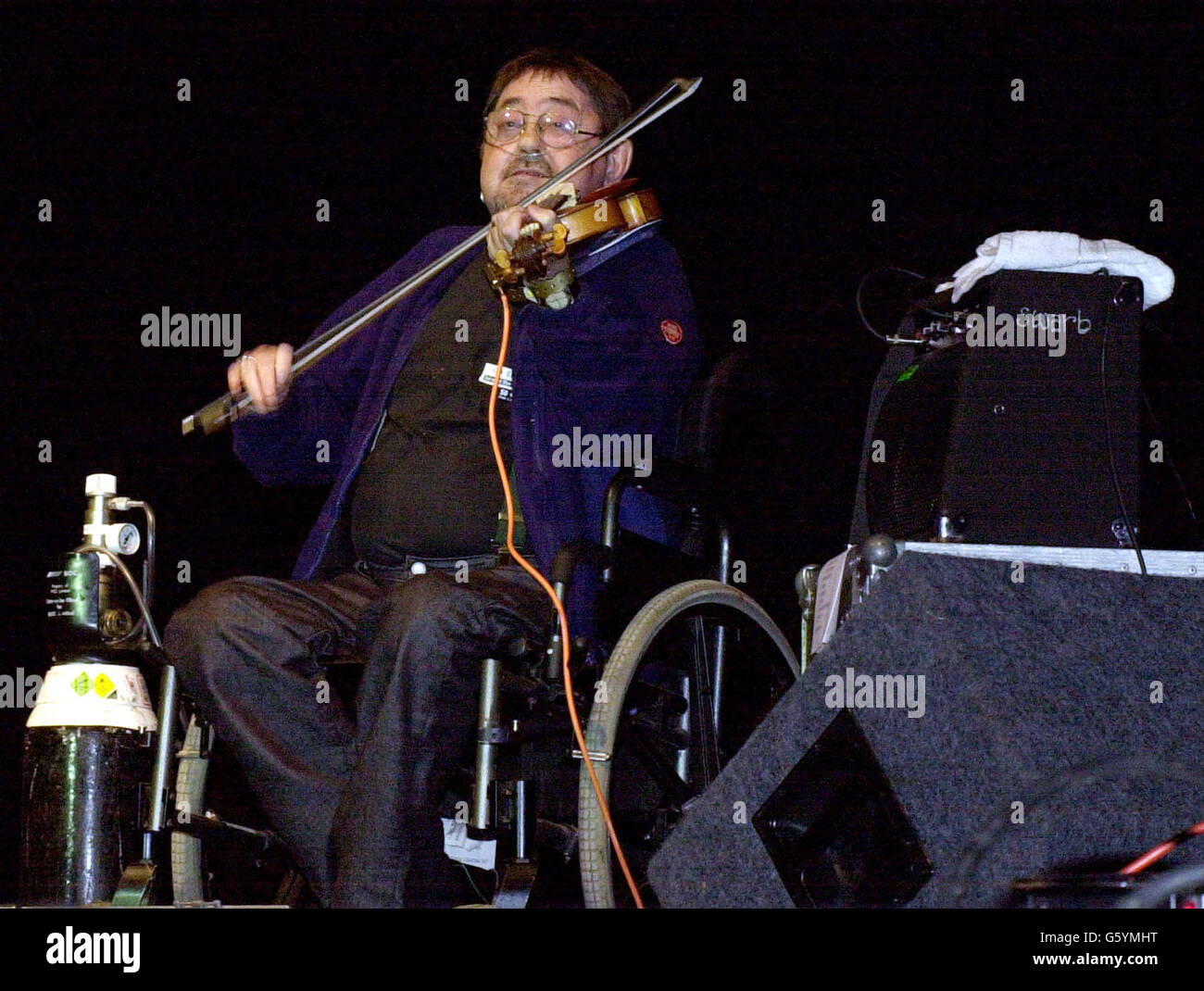 Dave swarbrick on stage hi-res stock photography and images - Alamy