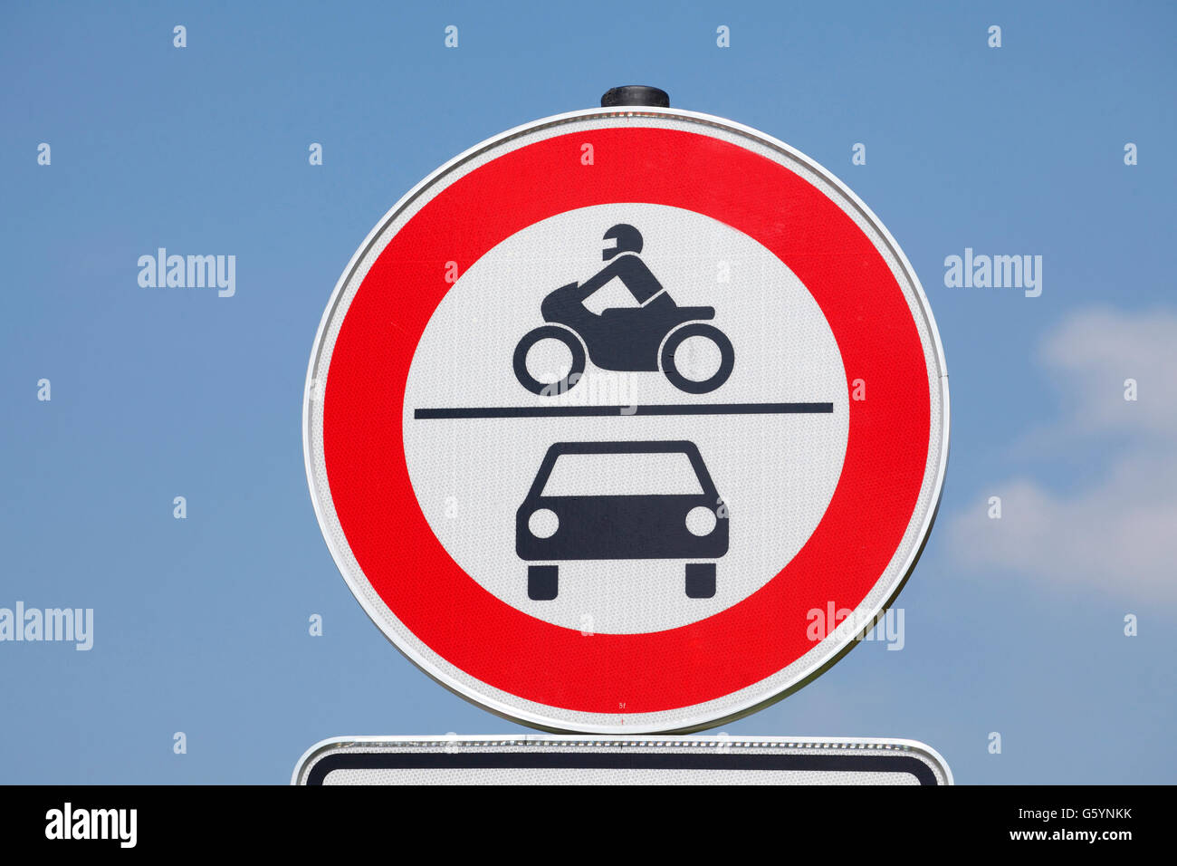 No motorcycles sign hi-res stock photography and images - Alamy