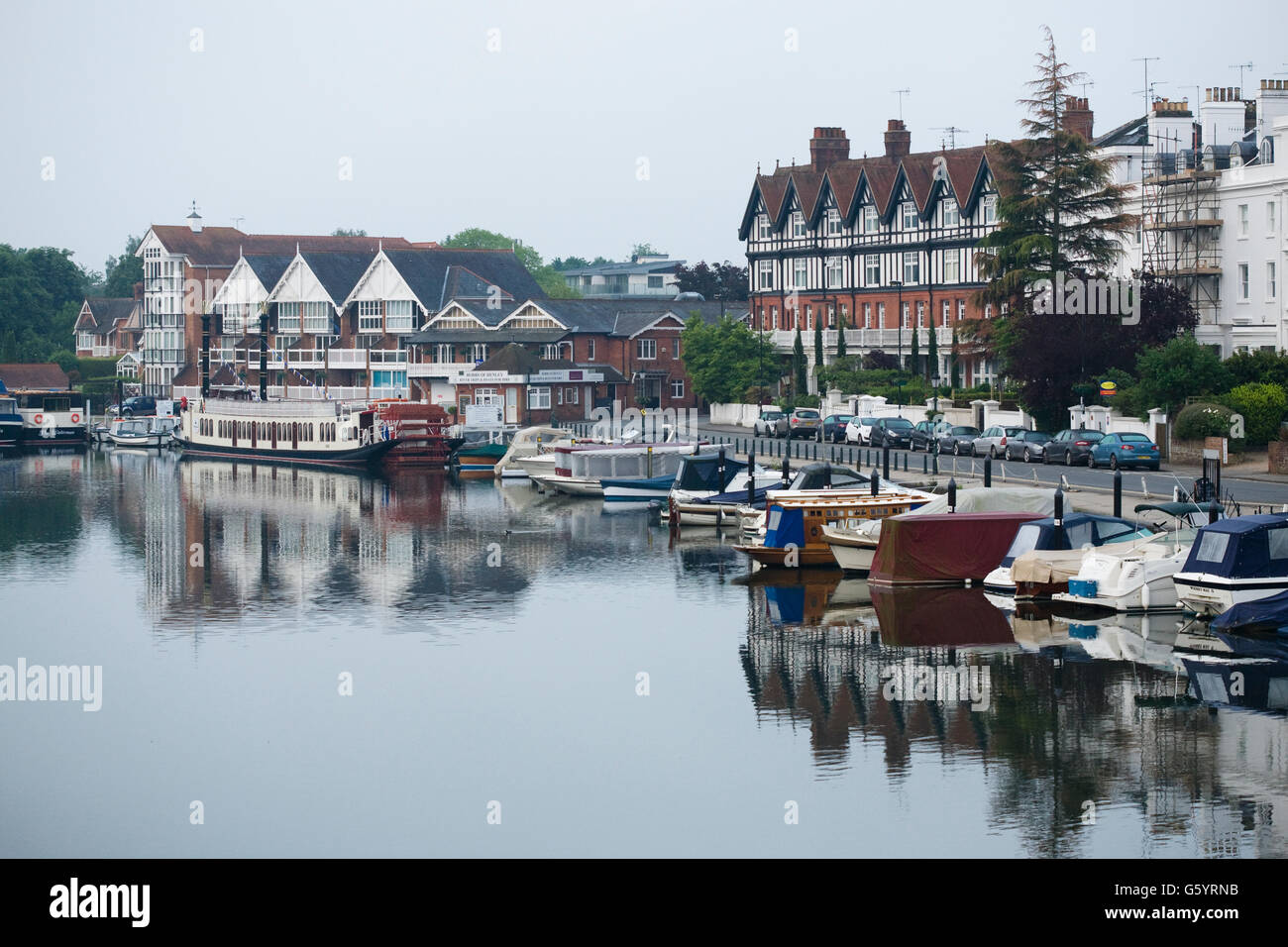 Henley buildings hi-res stock photography and images - Alamy