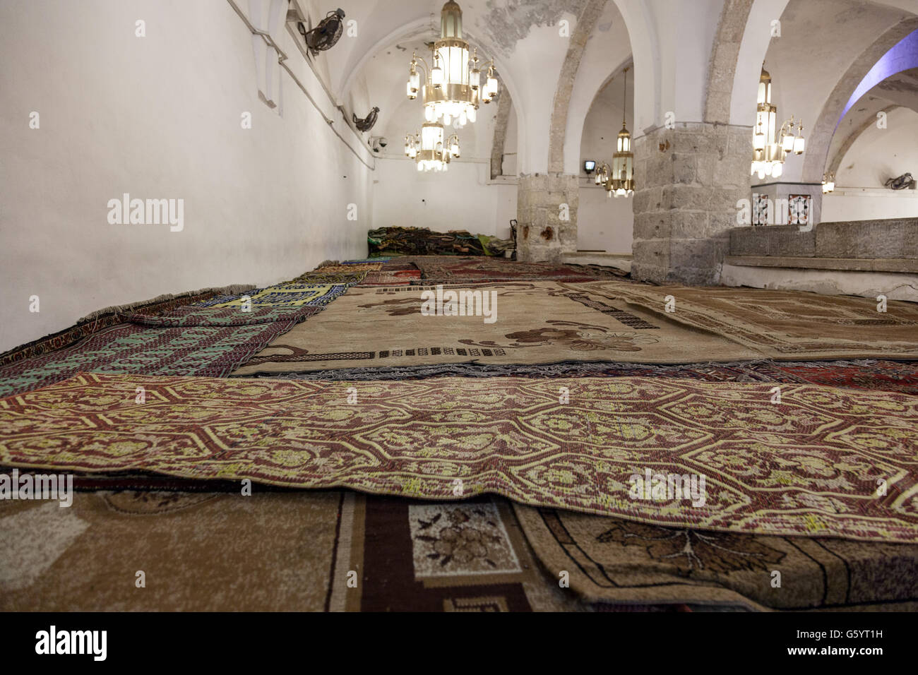 Abraham Mosque in Hebron, Mosque of Patriarchs Stock Photo - Alamy