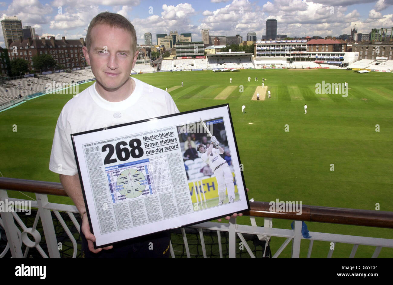 Presentation to Alistair Brown Stock Photo - Alamy