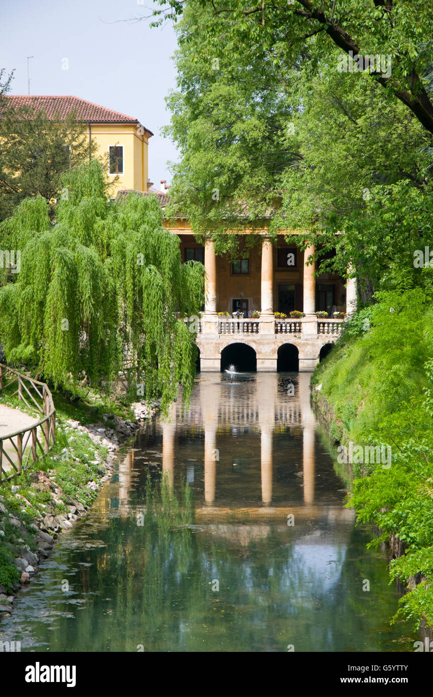 Canal scene, Giardino Salvi, Vicenza, Italy Stock Photo - Alamy