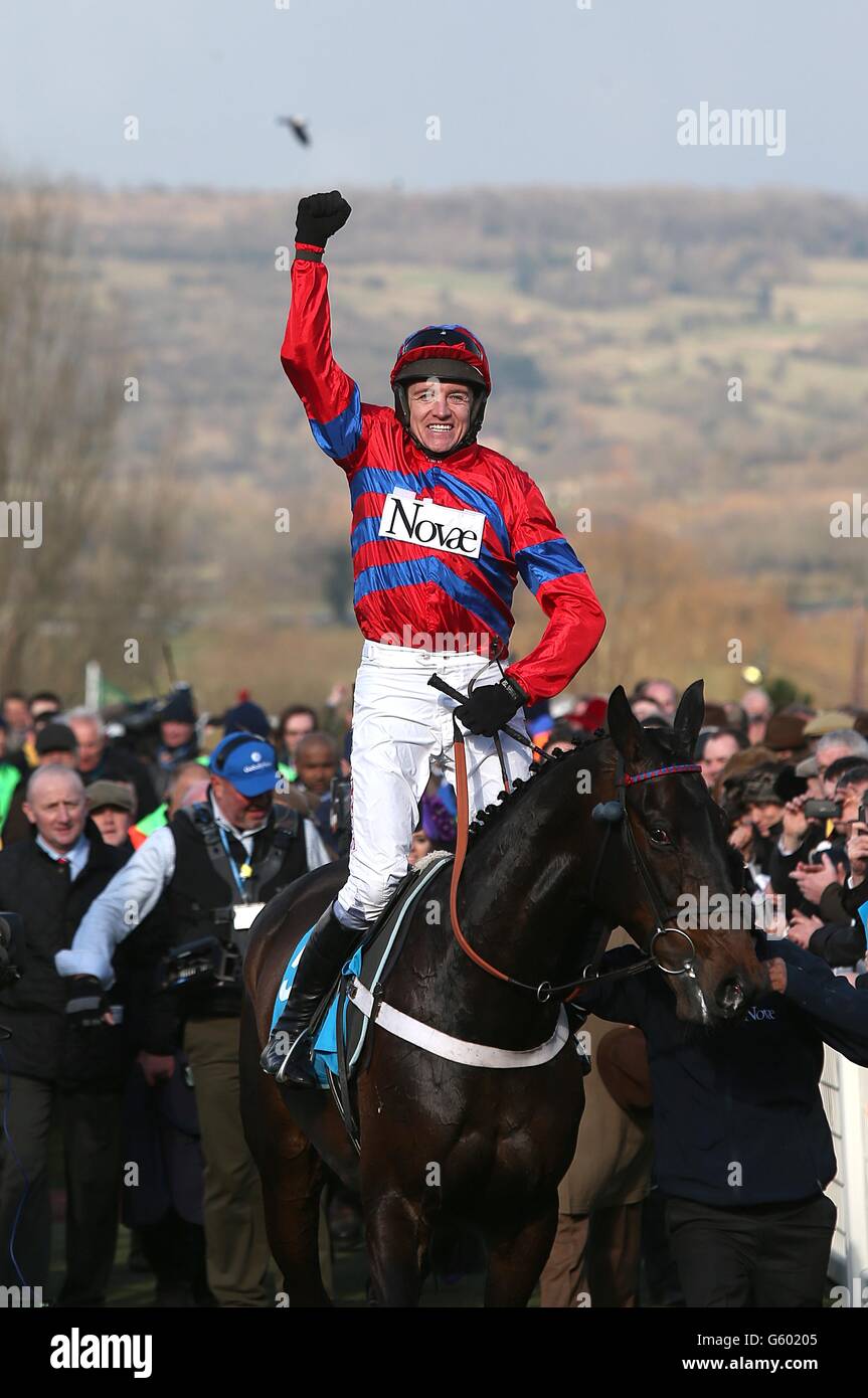 Sprinter sacre champion chase hi-res stock photography and images - Alamy