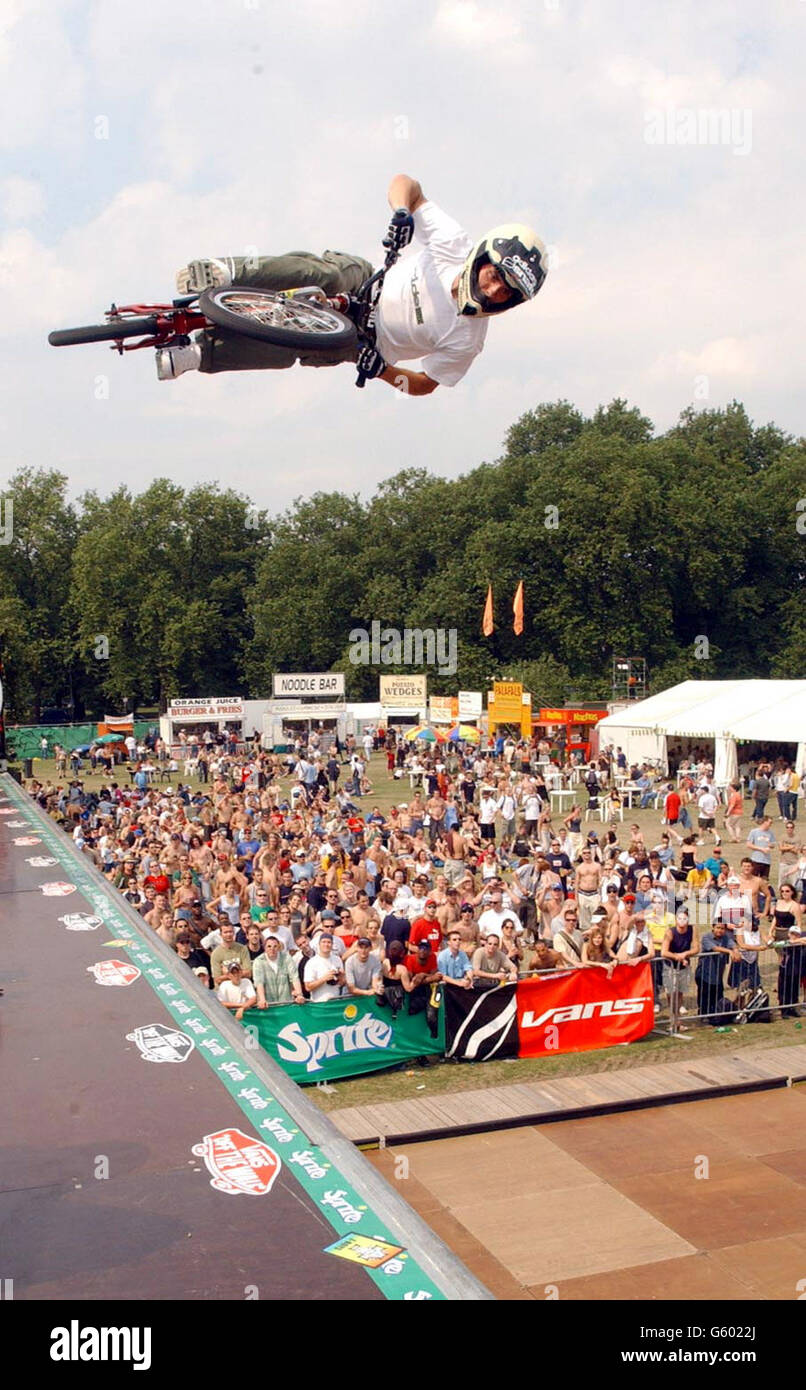 Urban Games BMX stunt rider Stock Photo - Alamy