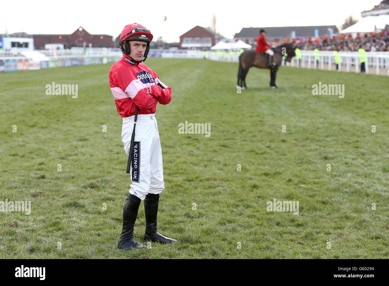 Full length standing stands stood waiting hli hi-res stock photography ...