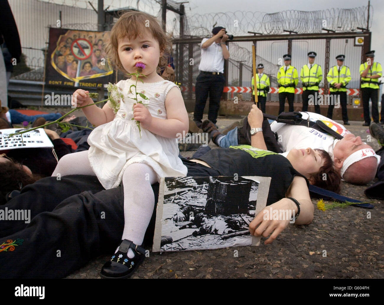 Peace protest outside faslane naval base hi-res stock photography and ...