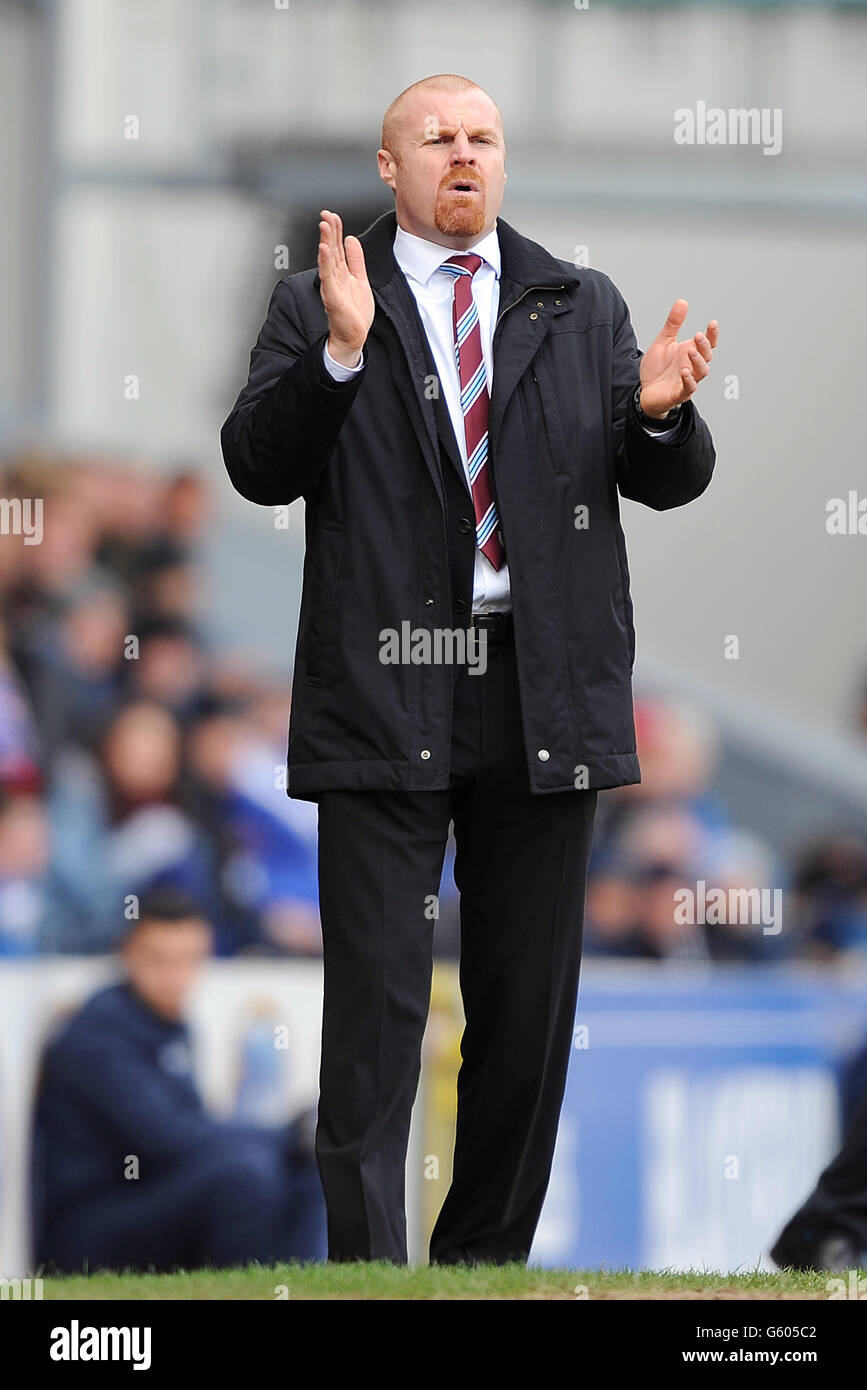 Football clap clapping claps hi-res stock photography and images - Alamy