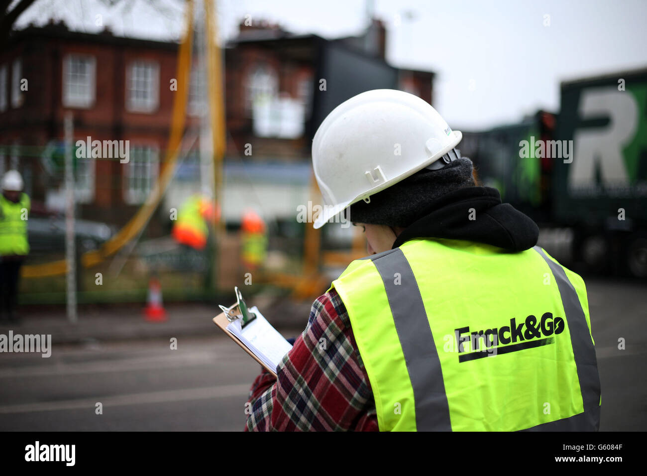 Greenpeace campaigners set up a fake drilling operation on the village ...