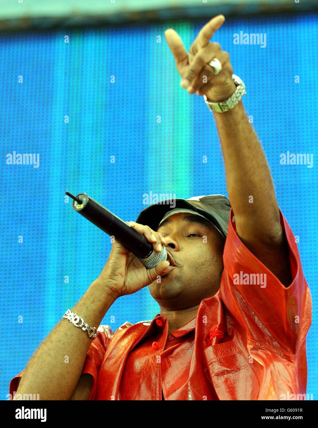 Party in the park 2002 hi-res stock photography and images - Alamy