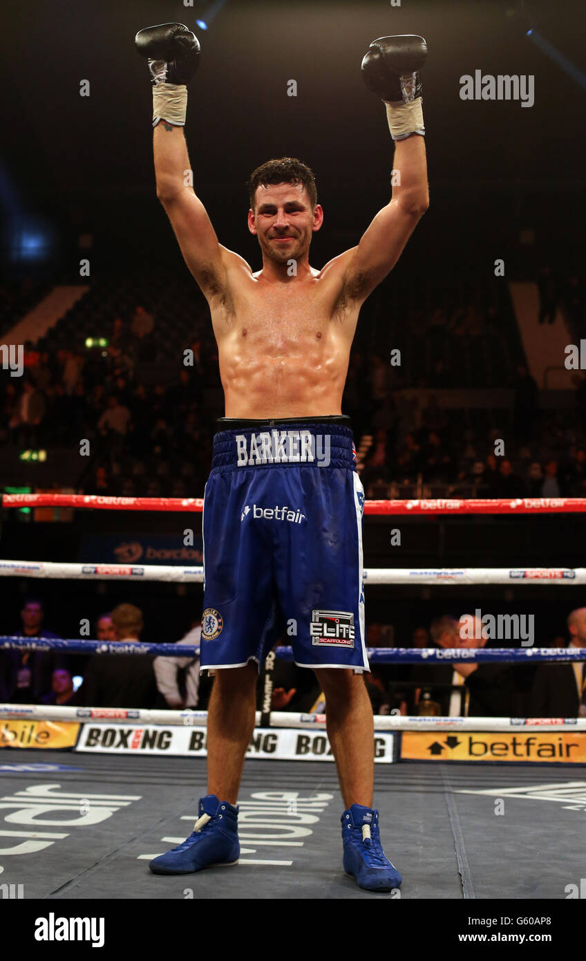 Great Britain's Darren Barker celebrates defeating Italy's Simone ...