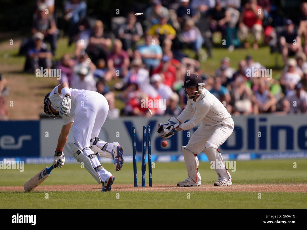 New Zealand's wicket keeper Bradley-John Watling (right) reacts as ...
