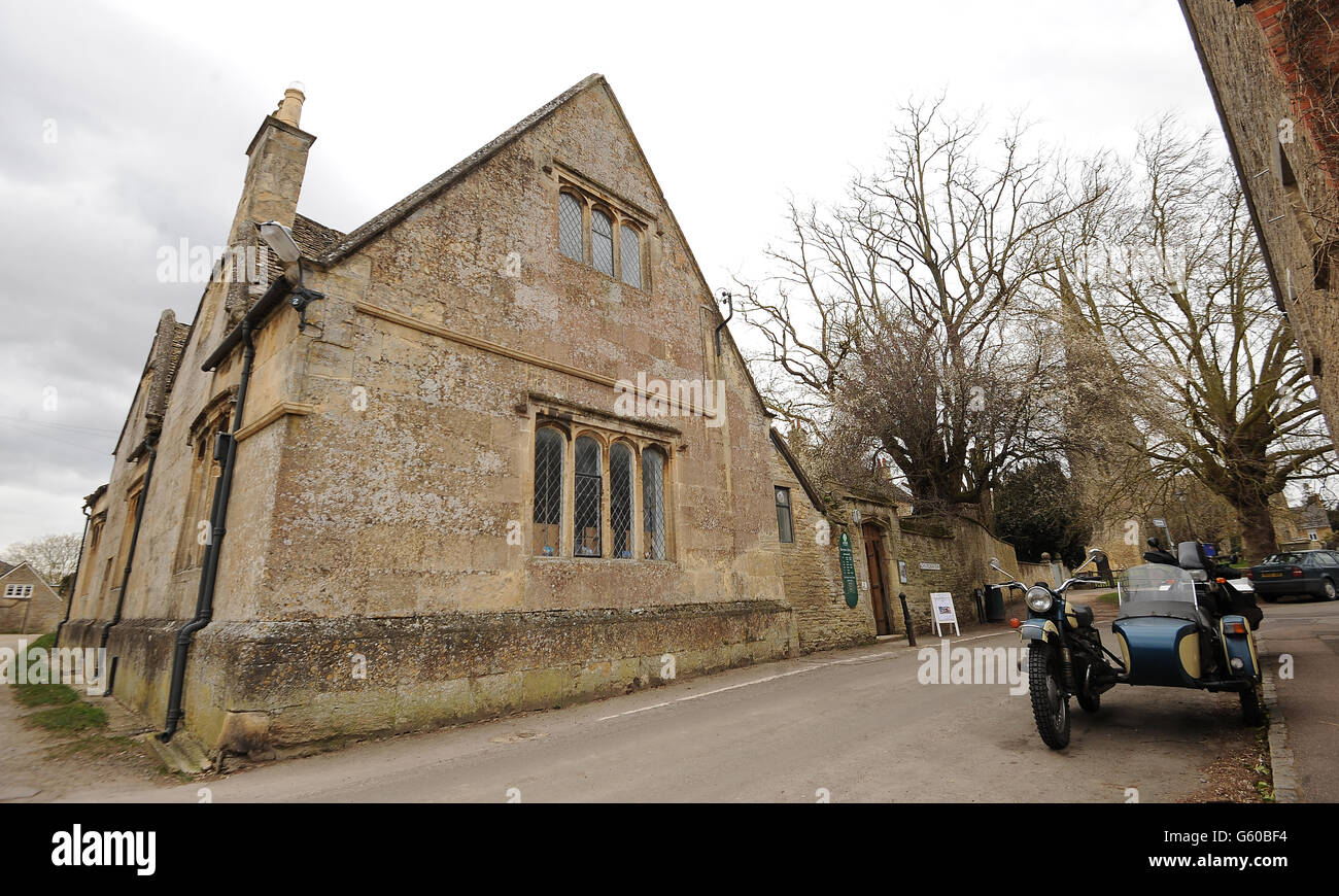 Downton abbey filming locations bampton hi-res stock photography and ...