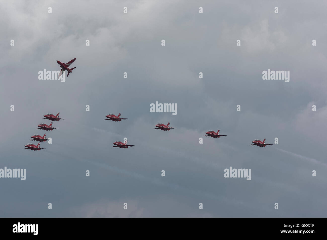 Formation of jets hi-res stock photography and images - Alamy