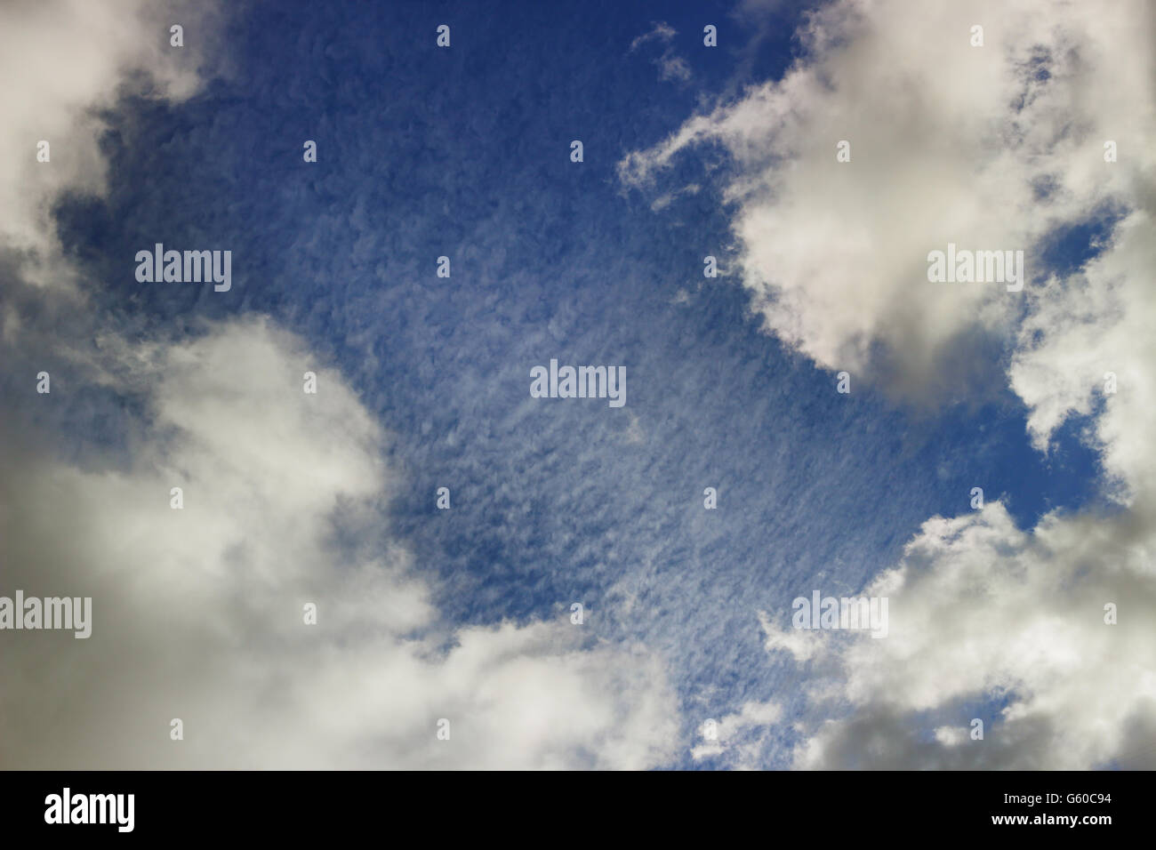 Curl clouds hi-res stock photography and images - Alamy