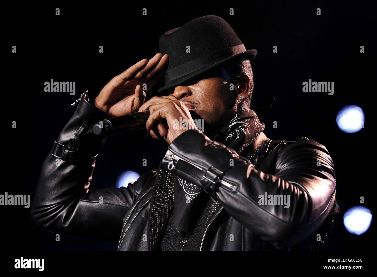 Neyo performs hi-res stock photography and images - Alamy