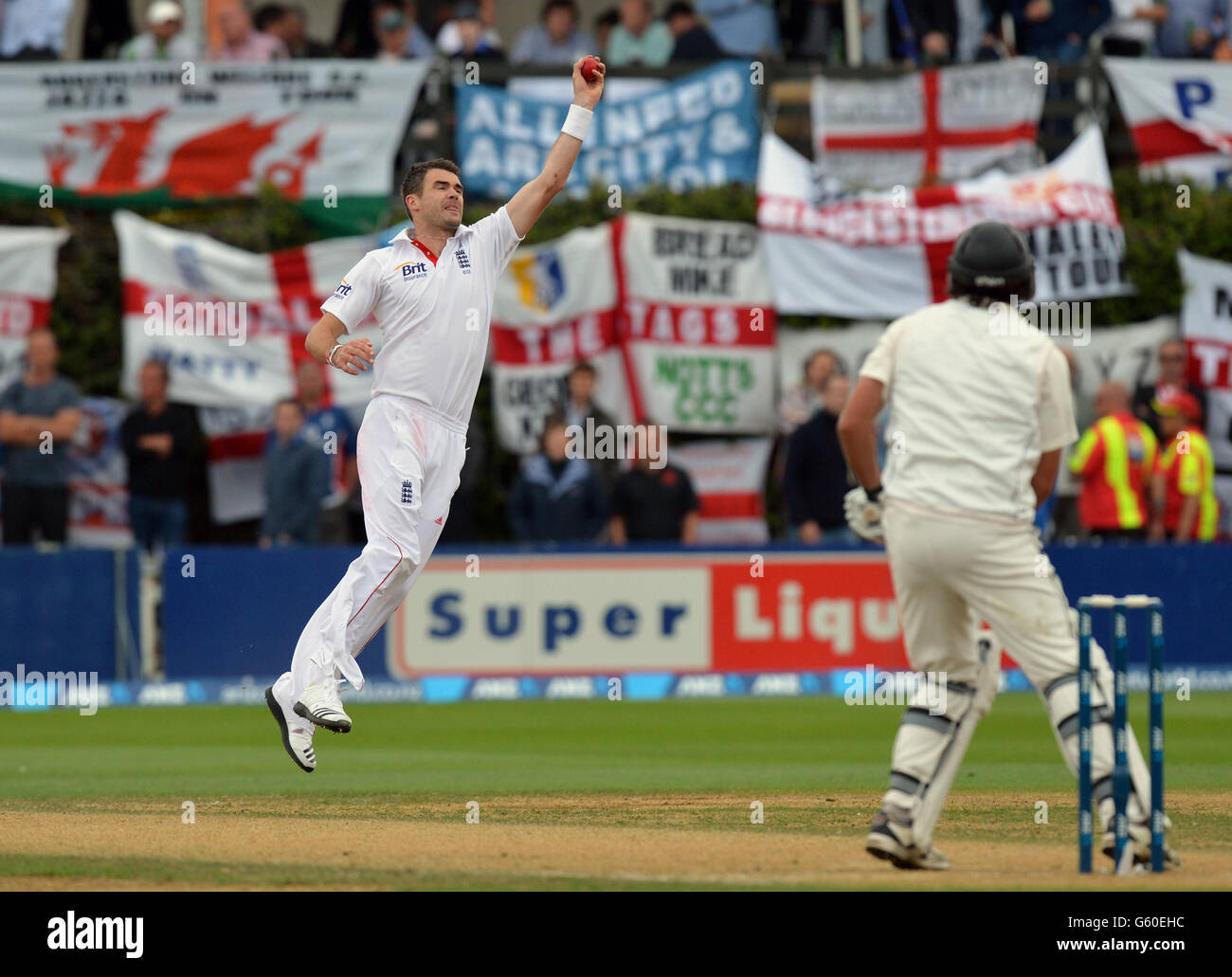 Bowling basin hi-res stock photography and images - Alamy