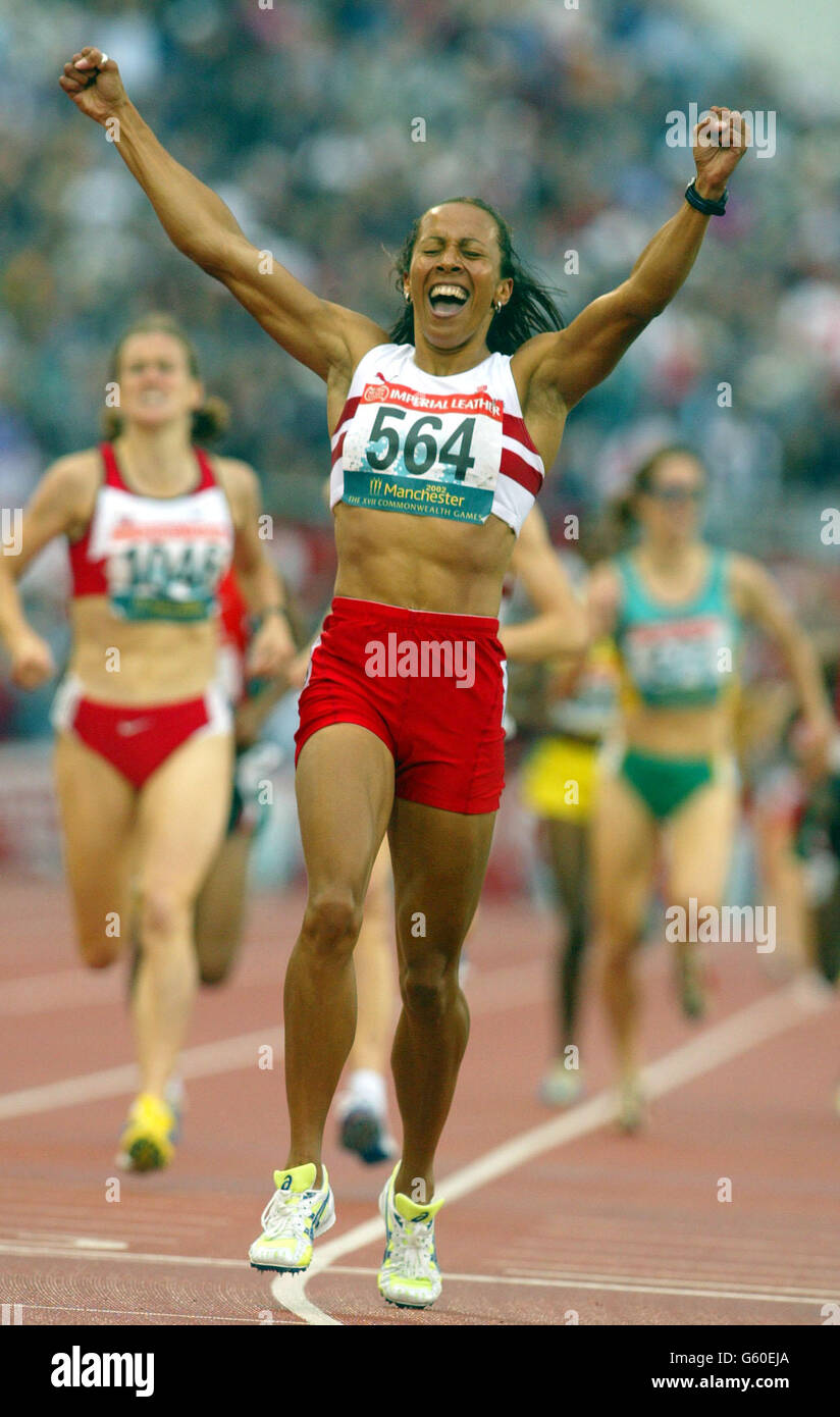 Kelly Holmes - 1500 metres. England's Kelly Holmes celebrates after ...