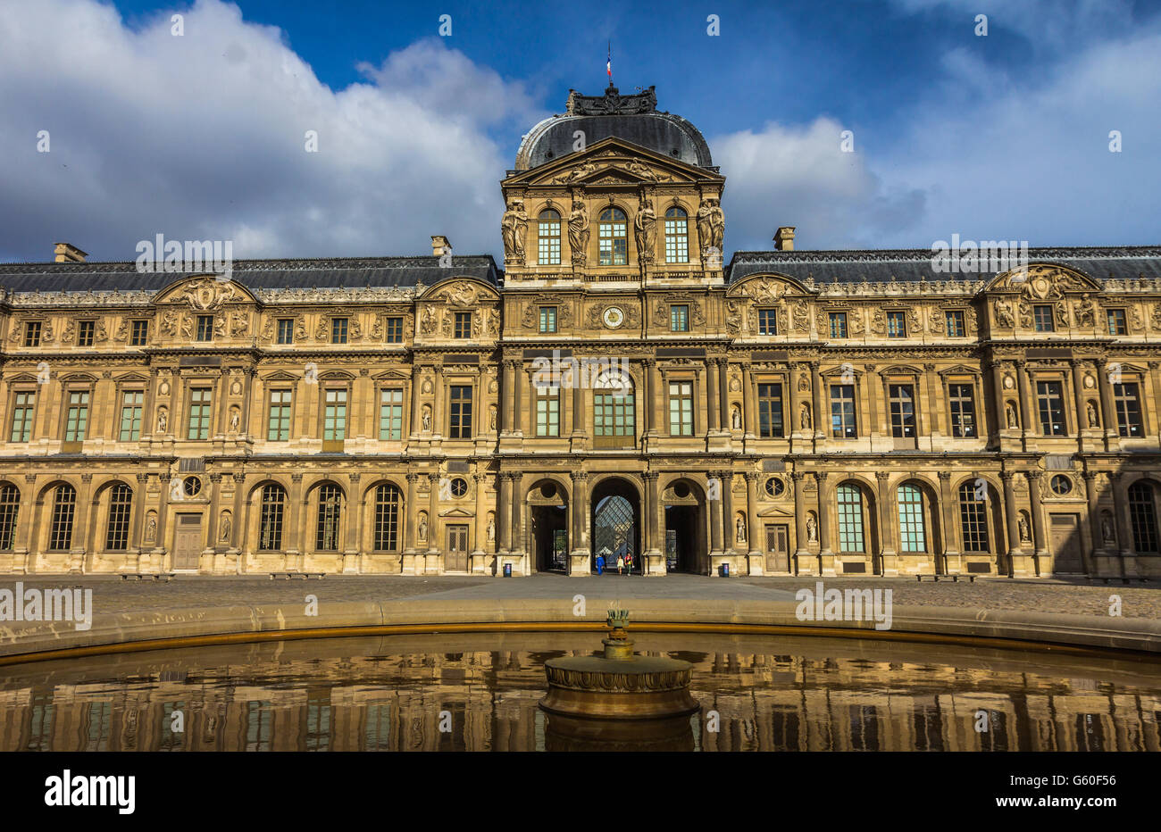 Back view of Louvre Museum Stock Photo - Alamy