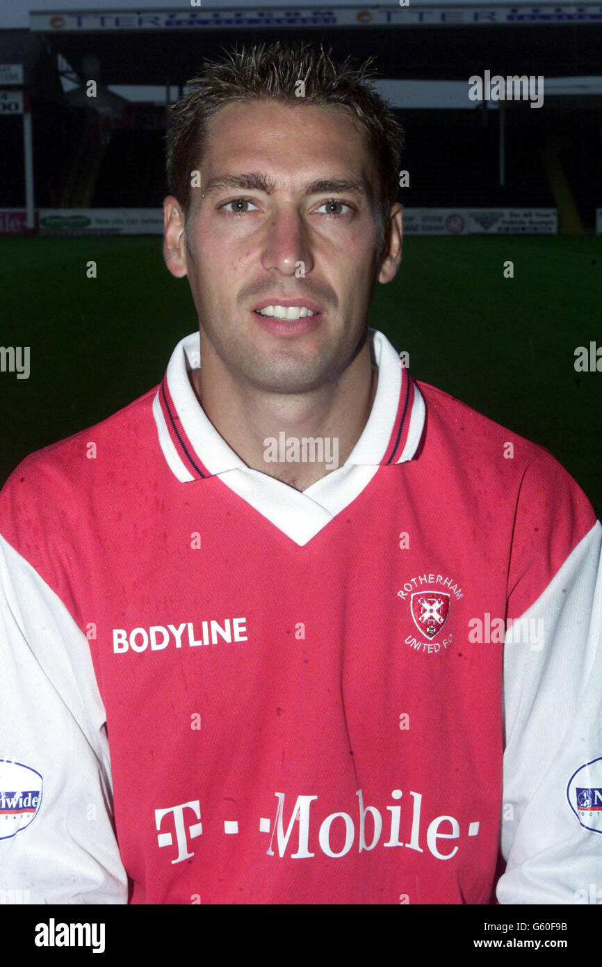 Football utd rob hi-res stock photography and images - Alamy