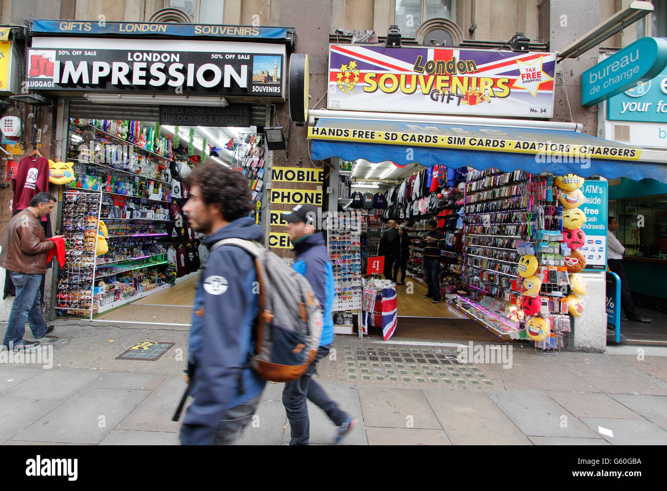 London souvenir gift shops hi-res stock photography and images - Alamy