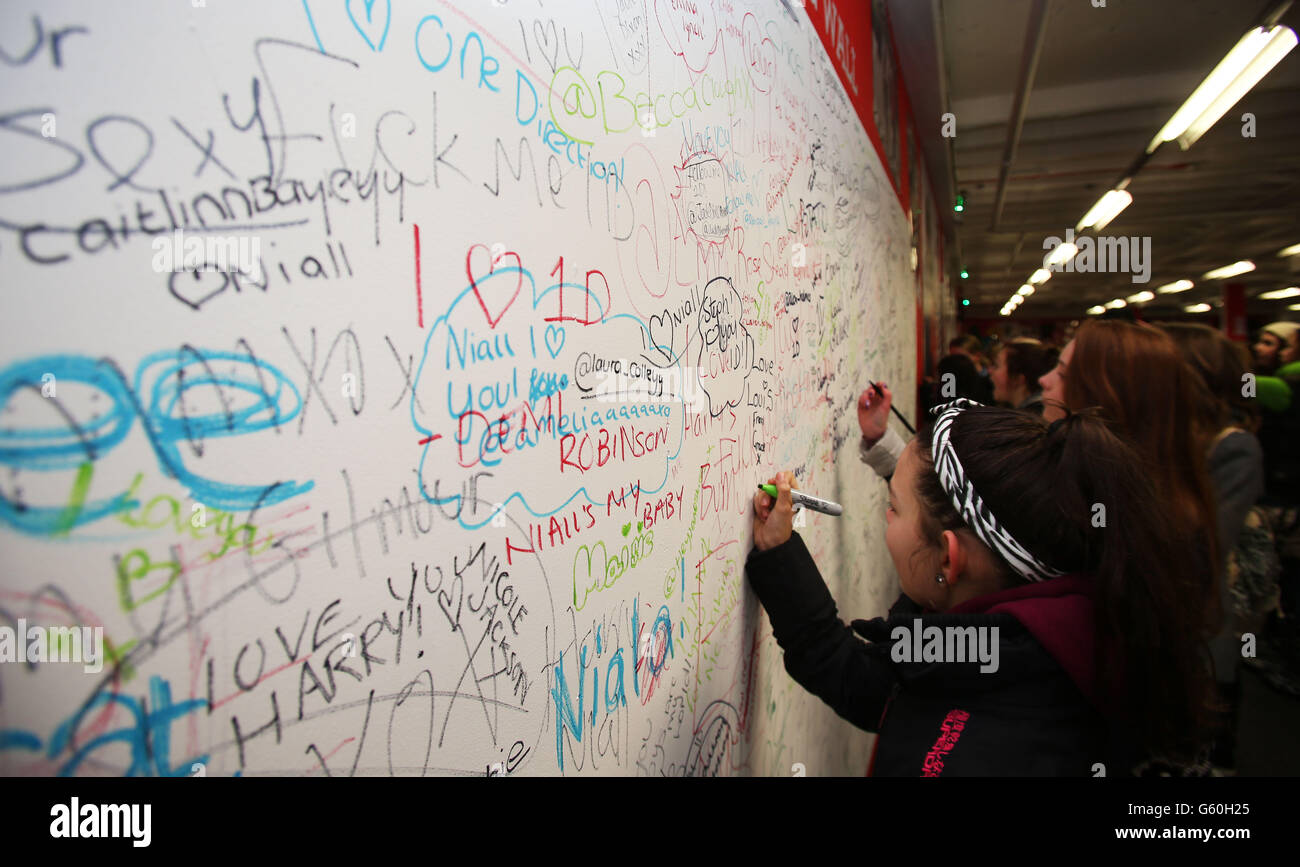 Opening of '1D World' pop up store Stock Photo - Alamy
